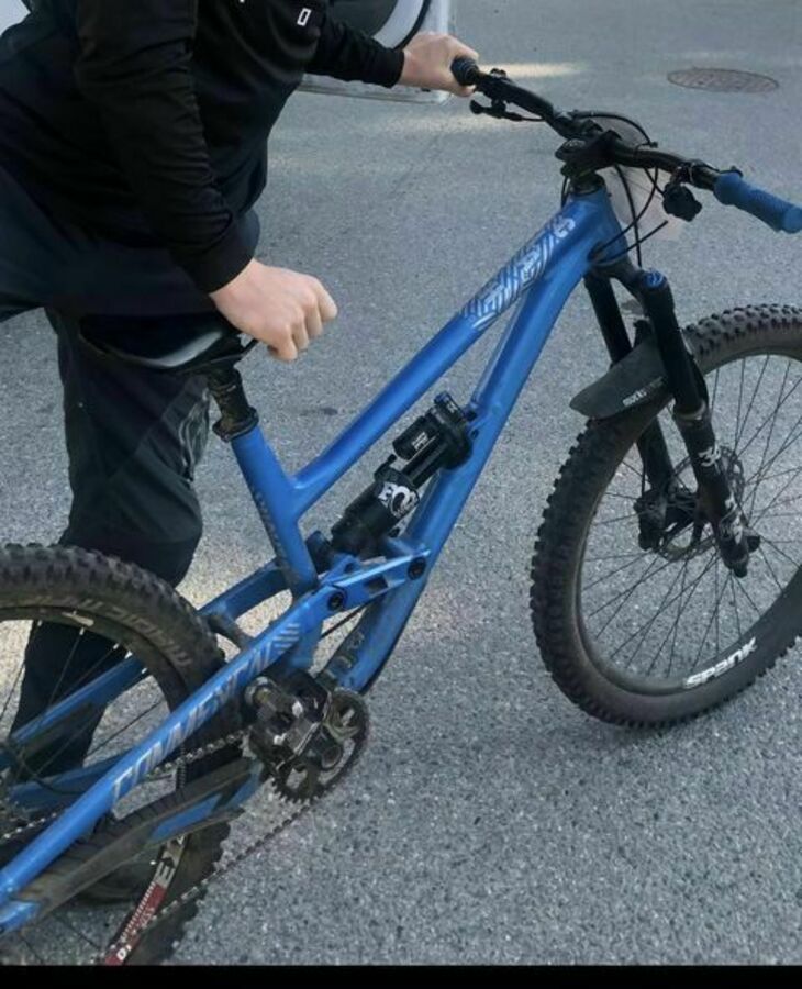 Stolen 2020 Commencal Bikes Clash Essential