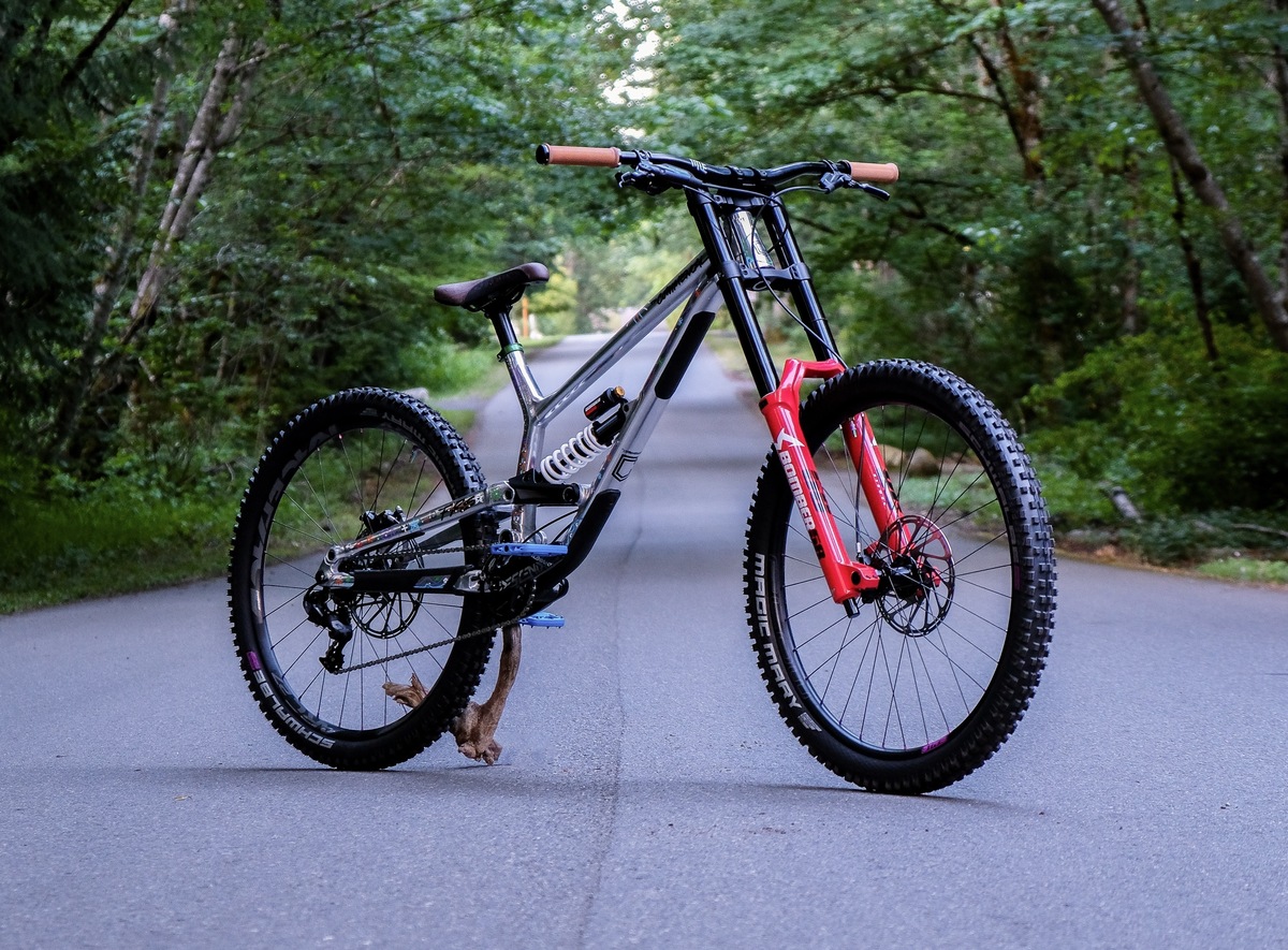 2022 Commencal Bikes Commencal FRS