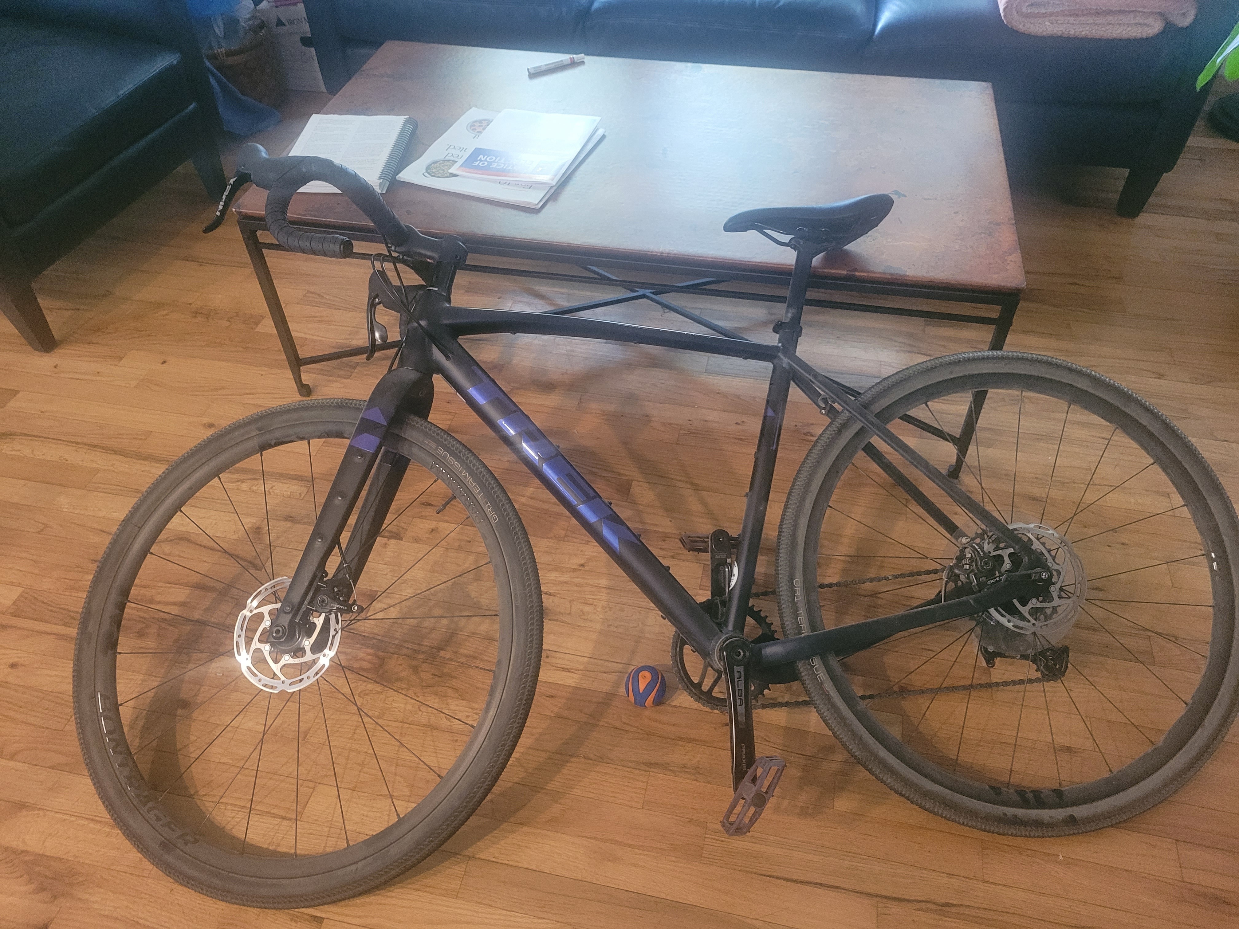 2024 Trek Checkpoint ACR4