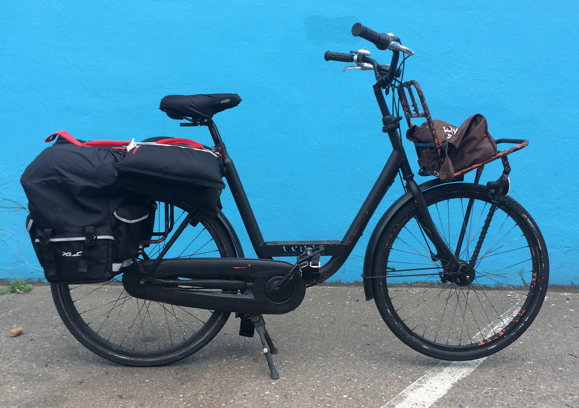 Batavus step-through city bike