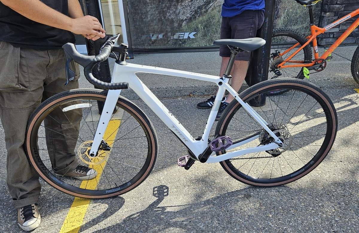 2024 Trek Checkpoint SL6