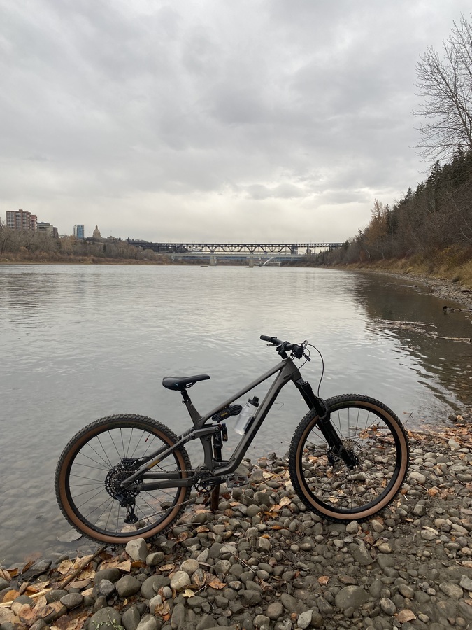 2024 Transition Bikes Sentinel