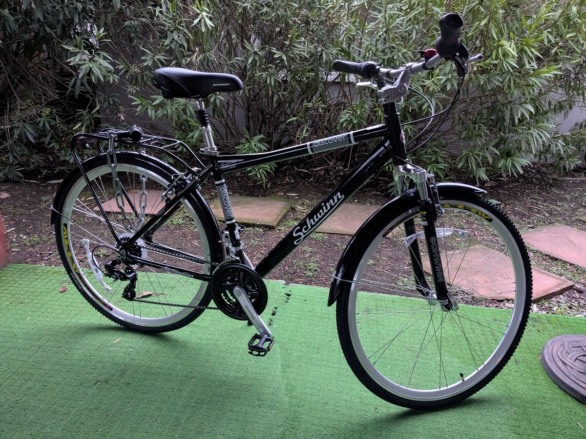 2024 Schwinn Discover