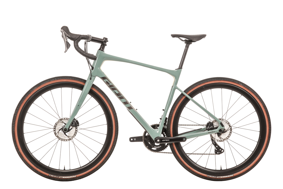 2020 Giant Revolt Advanced