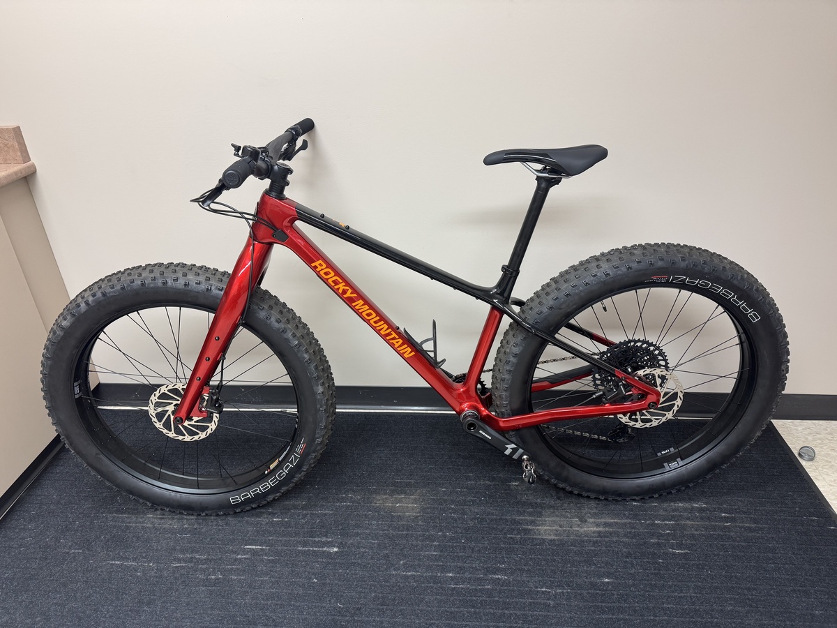 2024 Rocky Mountain Bicycles Blizzard C30 Sram Medium