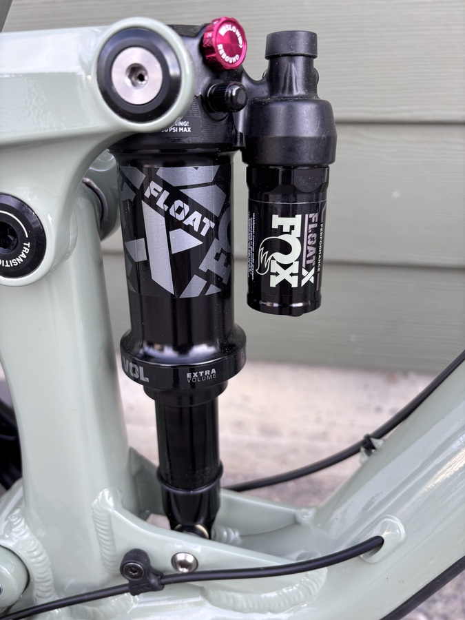 2024 Transition Bikes Sentinel