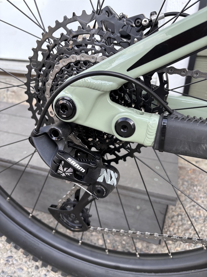 2024 Transition Bikes Sentinel