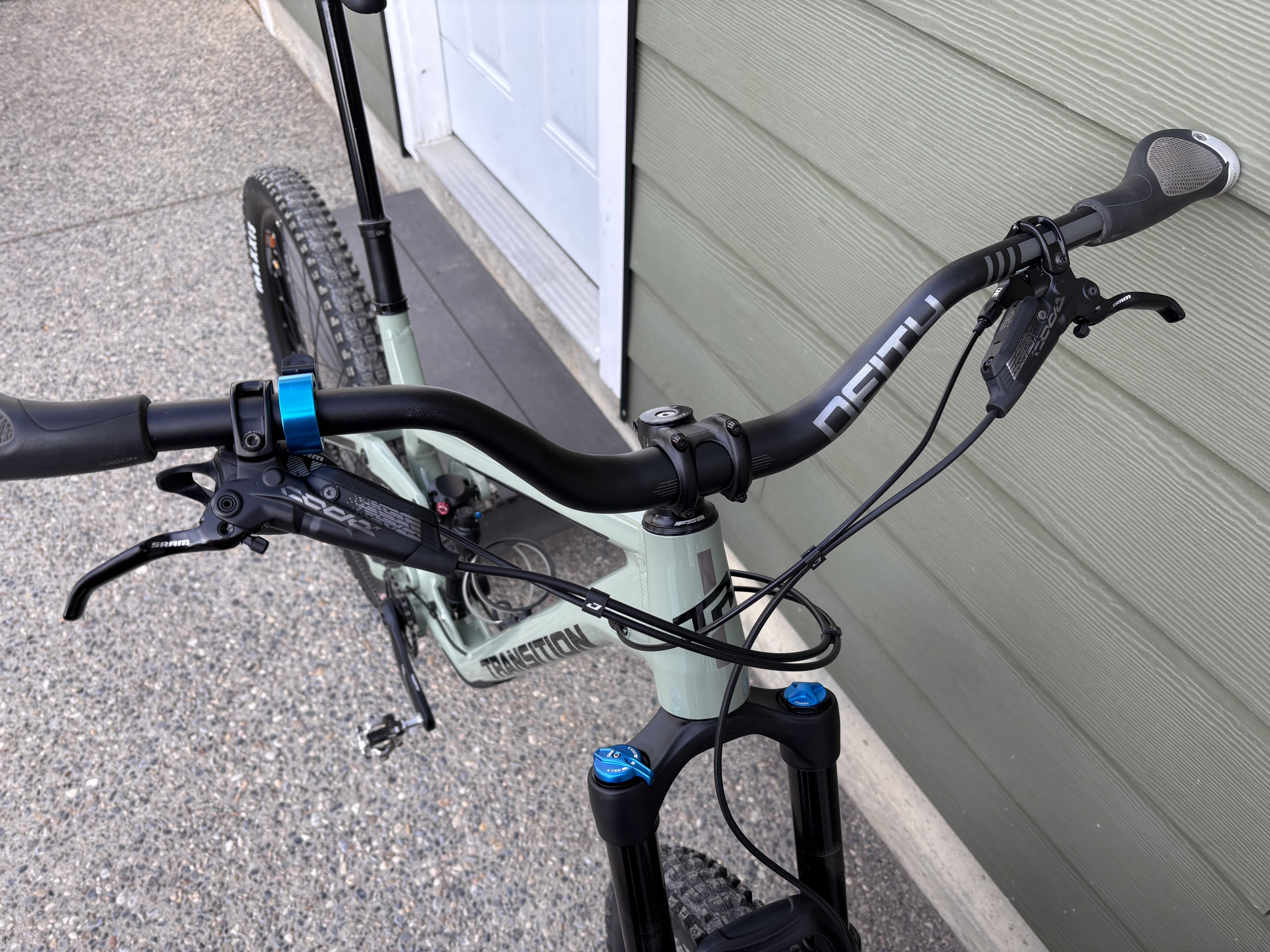 2024 Transition Bikes Sentinel