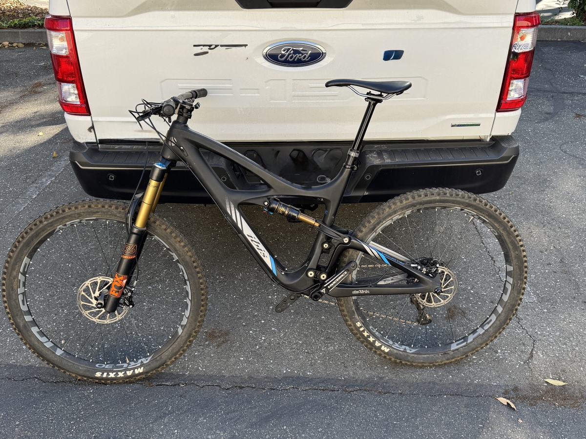 Stolen 2016 Ibis Mojo HD