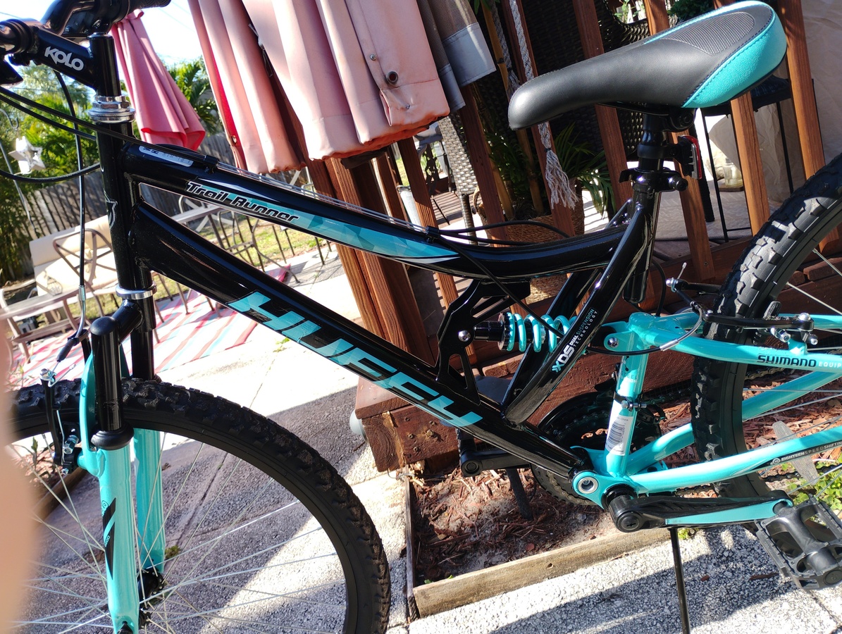 Huffy Trail runner