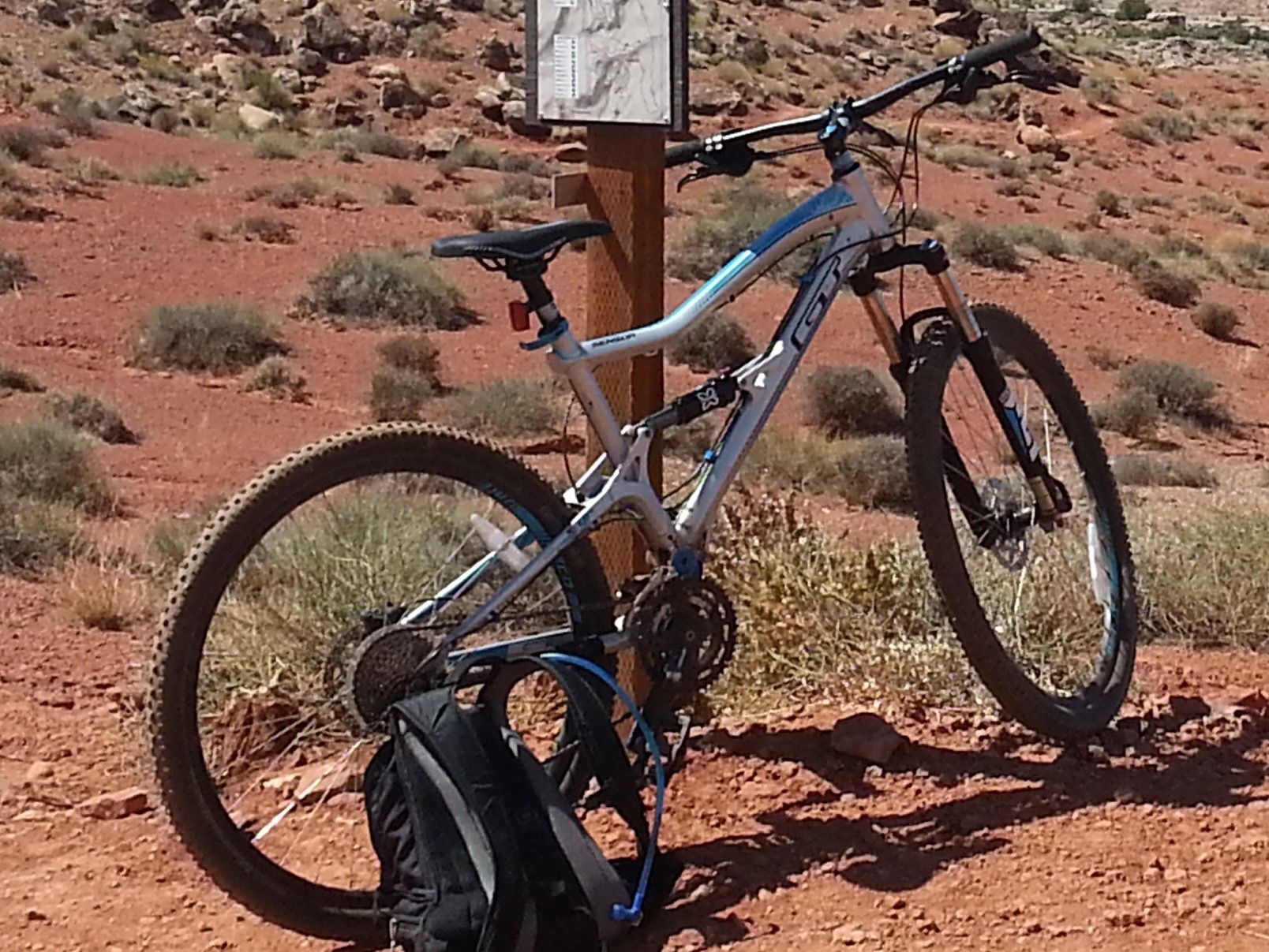 Stolen 2016 GT Bicycles Sensor 9R 3.0 29er