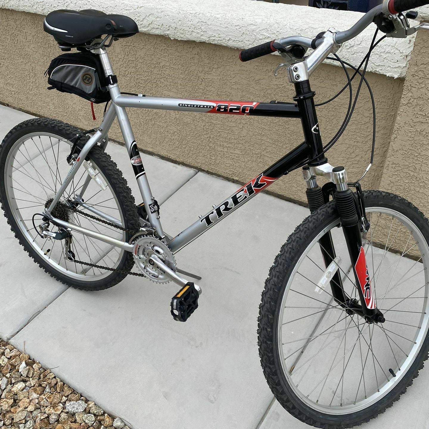 Stolen Trek 820