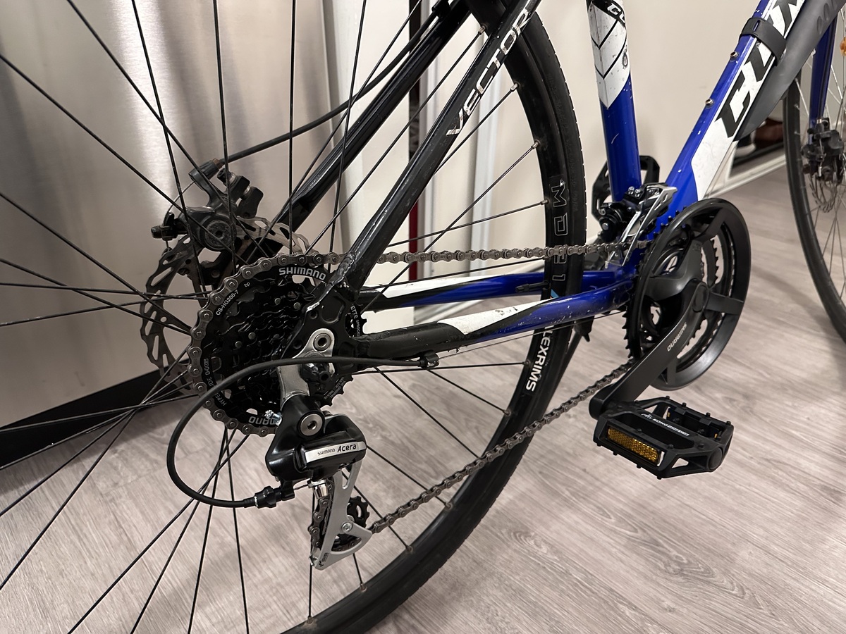 2016 CCM Vector 700C