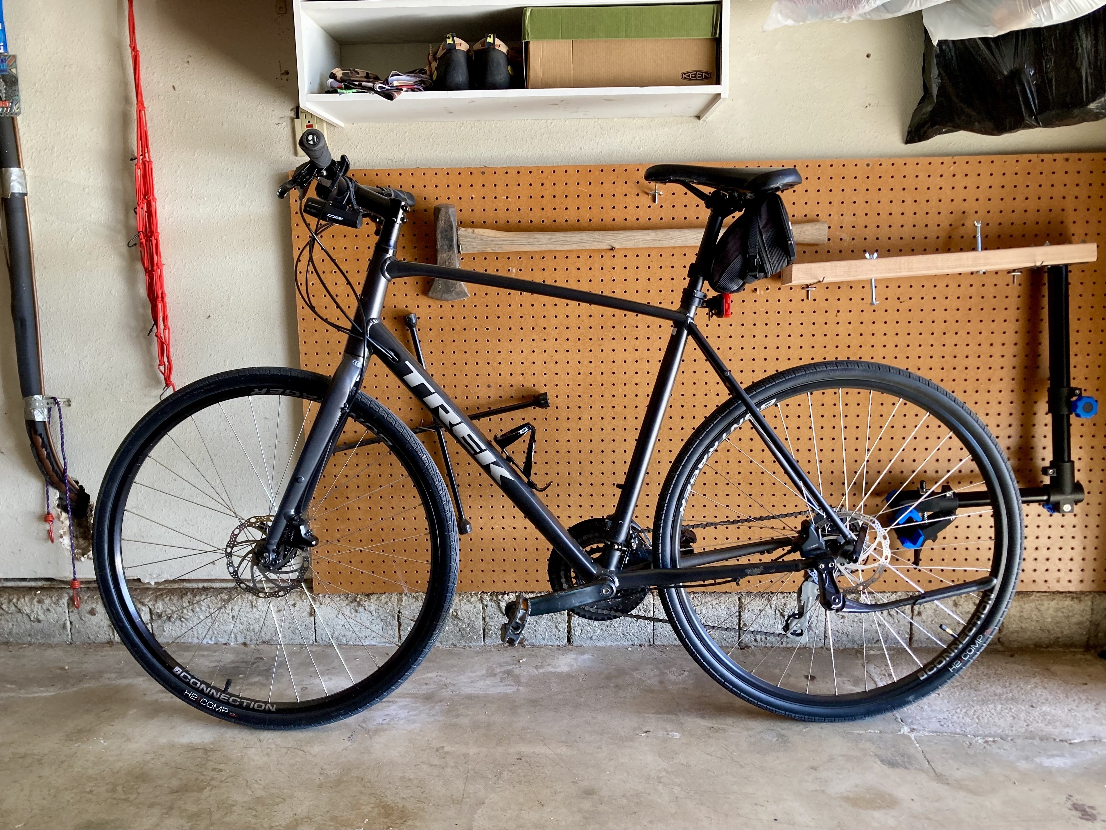 2020 Trek FX2 Disc